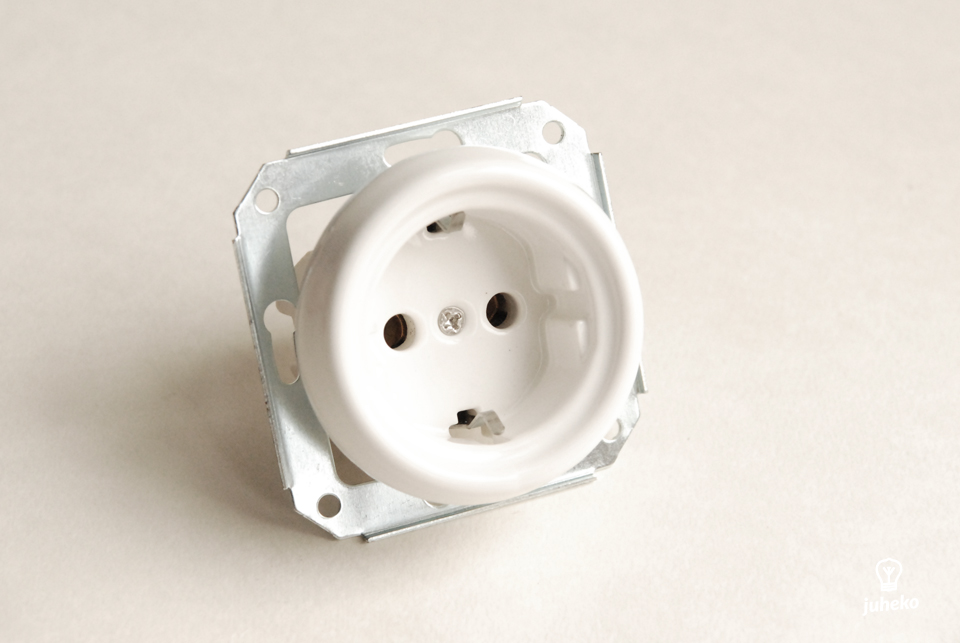 Porcelain flush-mounted wall socket, white |Juheko -Textile Cables and ...